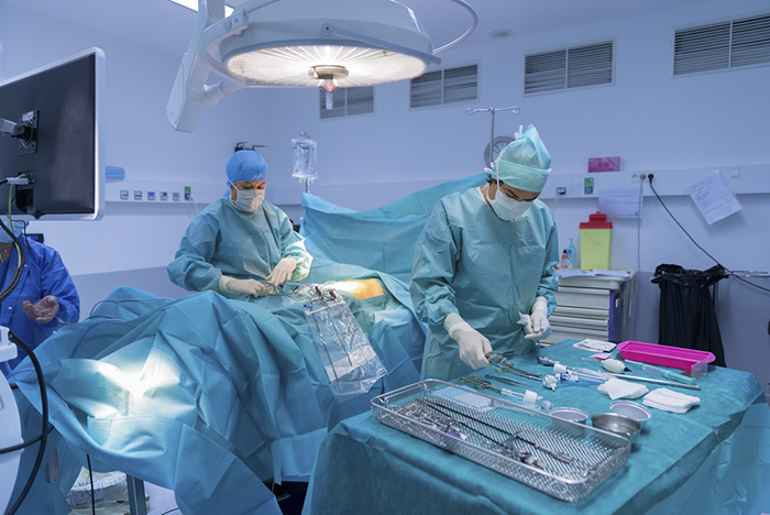 Clearing the air in operating rooms | HFM Magazine